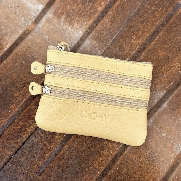 Classic Cow pung med 4 rum - skind lysegul - Små punge - COW CONCEPT